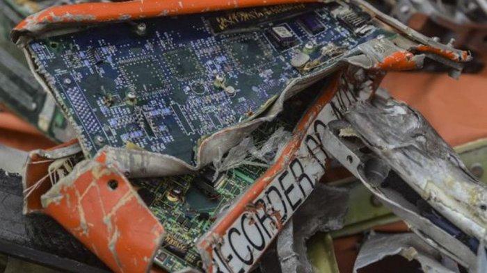 CVR SJ182 Pecah, Pencarian Makin Sulit, Investigasi Sriwijaya Air SJ182 ...