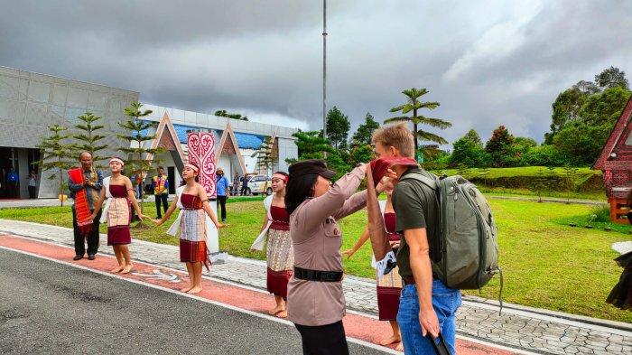 Polres Taput Beri Pengamanan Maksimal Terhadap Para Tamu Dan Delegasi ...