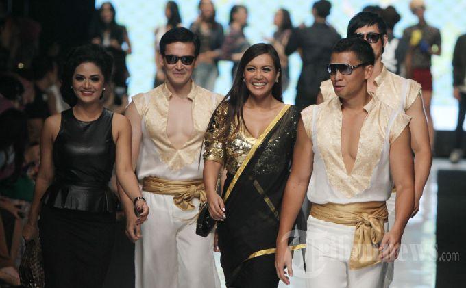 Tahun Ini Denada Jadi Ikon Indonesia Fashion Week - Tribun-medan.com