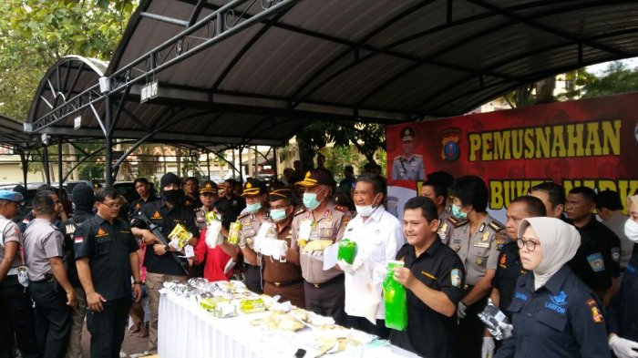 Direktur Resnarkoba Polda Dikabarkan Mutasi ke Mabes Polri - Tribun ... Direktur Resnarkoba Polda Dikabarkan Mutasi ke Mabes Polri - Tribun ...