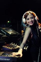 Wenny: DJ Harus Punya Ciri Khas - Tribun-medan.com
