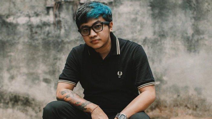 DOCHI Pee Wee Gaskins Tunda Release Buku Kata Dochi, Karena Pandemi ...