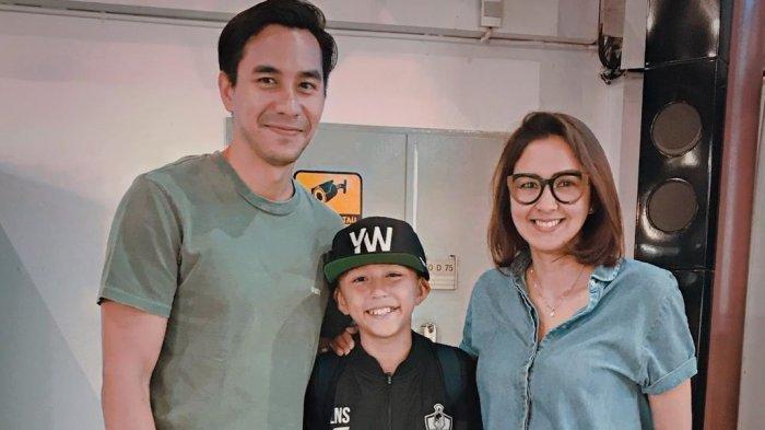 Donna Agnesia Positif Covid-19, Begini Cara Darius Sinathrya untuk ...