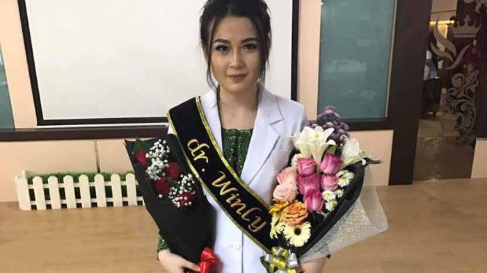 Winly, Satu dari 32 Dokter yang Dikukuhkan dengan Predikat IPK ...