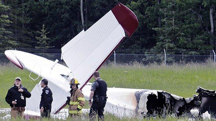 Dua Pesawat Tabrakan di Udara Semua Penumpang dan Pilot Tewas, termasuk ...