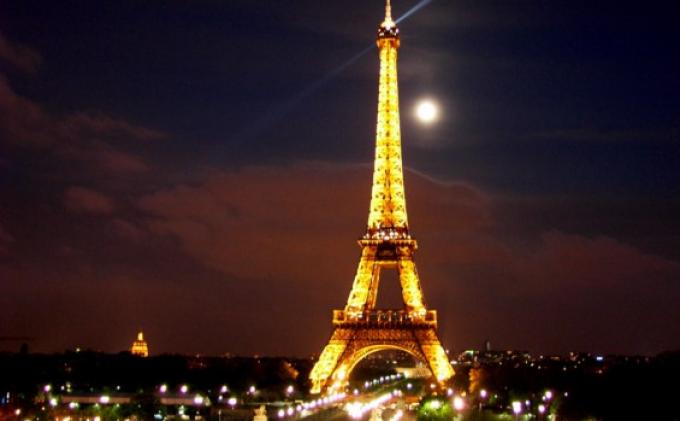 Terbang ke Paris Mulai dari Rp 8 Juta, Tertarik? - Tribun-medan.com