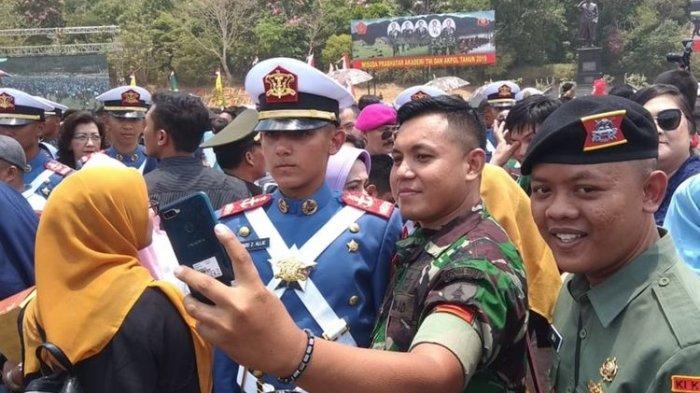 Sempat Ditolak Karena Diduga Terpapar HTI, Taruna Enzo Z Allie Wisuda ... Sempat Ditolak Karena Diduga Terpapar HTI, Taruna Enzo Z Allie Wisuda ...