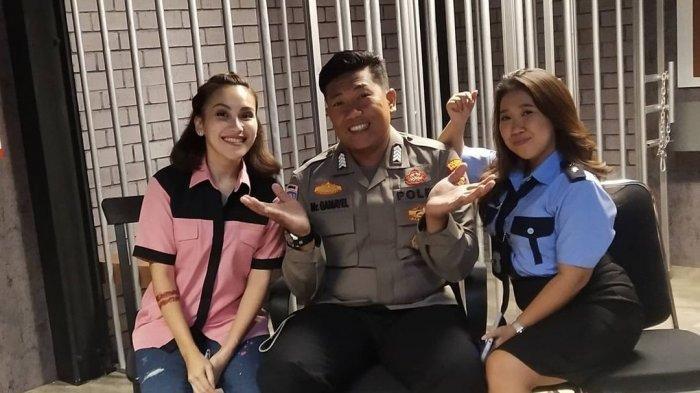 Berani Roasting Pejabat Ini, Isi DM Instagram Komika Kiky Saputri Auto Membludak dengan Pesan ...