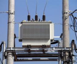 Trafo Listrik Mengeluarkan Percikan Api - Tribun-medan.com