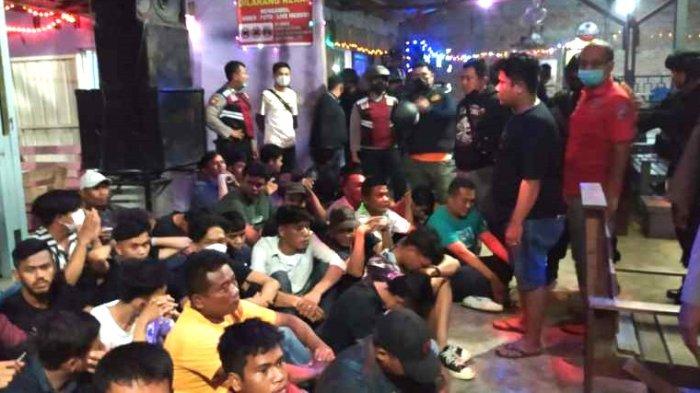 Kafe di Desa Manunggal Diduga Jadi Sarang Pesta Narkoba, Puluhan Orang Lari ke Hutan saat ...