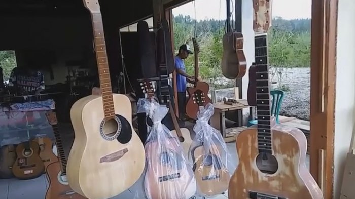 UNIK! Gitar Ini Tidak Pakai Triplek, Begini Proses Pembuatannya ...