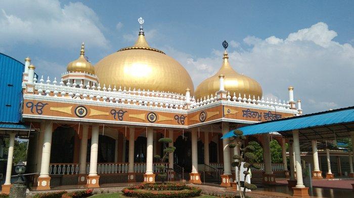 Mengenal Gurdwara Sri Guru Arjun Dev Ji, Kuil Kaum Sikh Terbesar di ...