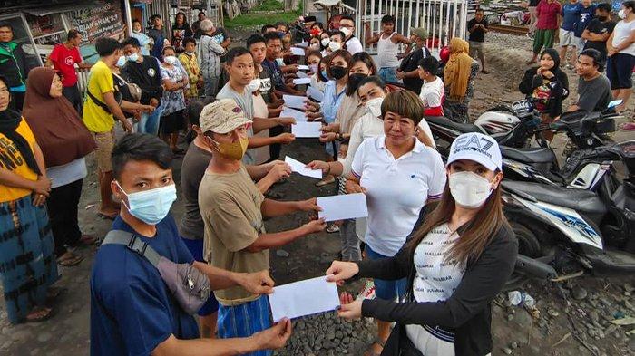 HEXOS dan Walubi Sumut Bantu Korban Kebakaran - Tribun-medan.com