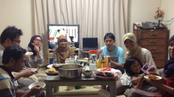 Silaturahmi Lebaran Bareng Keluarga, Ini 10 Poin yang Gak Etis ...