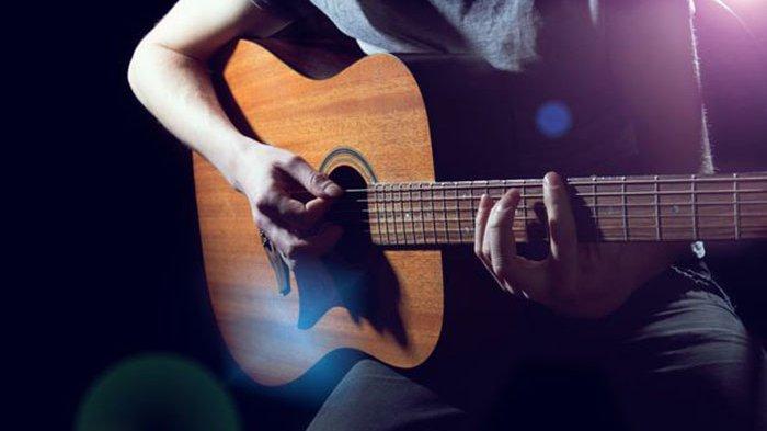 Chord Gitar dan Lirik Lagu Batak Sinanggar Tulo oleh Viky Sianipar ...