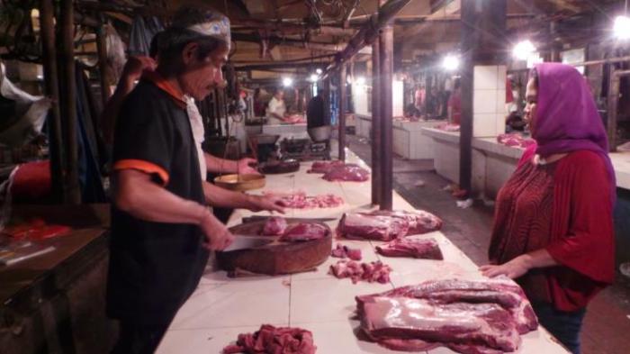Setelah Perajin Tahu Tempe, Giliran Pedagang Daging Sapi di Pasar yang ...