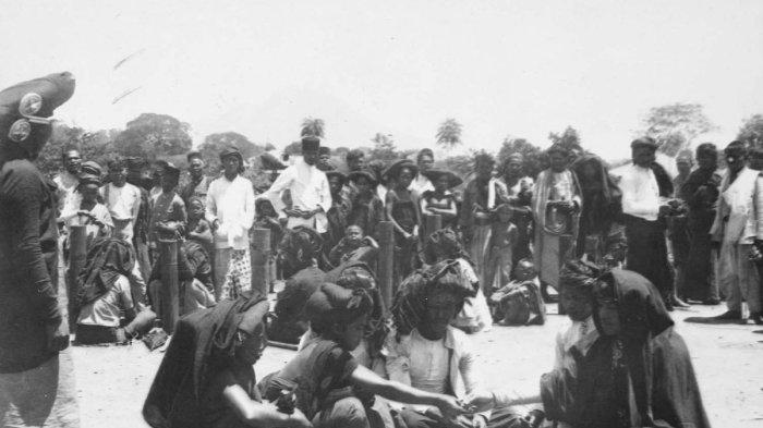 Upacara Perumahan Begu, Ritual Pemanggilan Roh Suku Karo - Tribun-medan.com