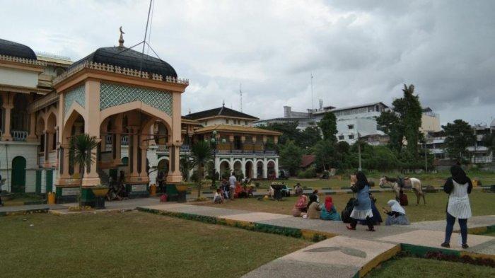Mengenal Lebih Dekat Istana Maimun, Ikon Kota Medan yang Jadi Tujuan ...