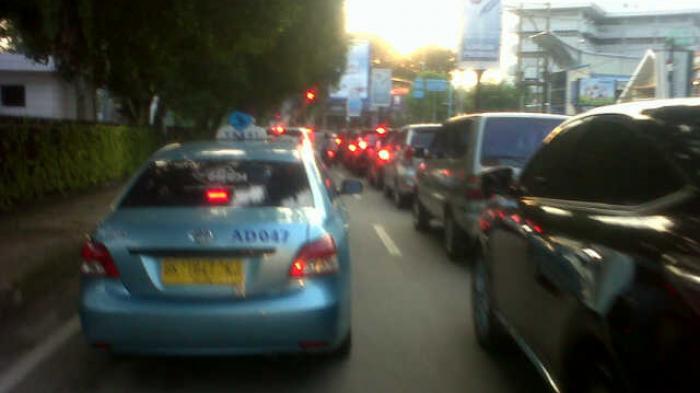 Jalan Palang Merah Medan Macet - Tribun-medan.com