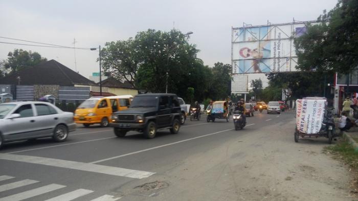Lalu Lintas di Jalan Perintis Kemerdekaan Sore Ini - Tribun-medan.com