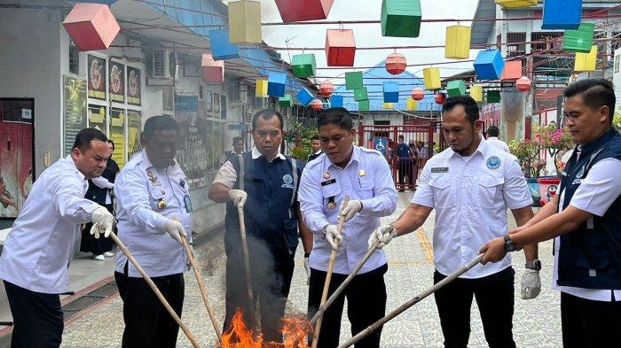 Wujud Integritas, Lapas Lubuk Pakam Kanwil Kemenkumham Sumut Musnahkan Hasil Razia - Tribun ...