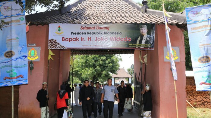 JR Saragih Terinspirasi Melakukan Ini Setelah Berkunjung ke Makam Sunan ...
