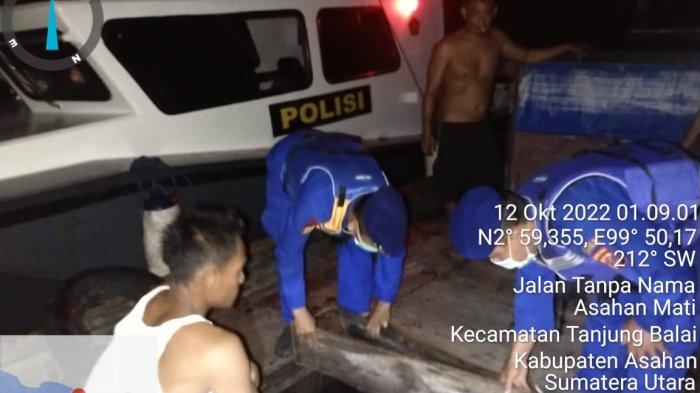 Memasuki Perairan Tanjungbalai Kapal Tanpa Nama Diperiksa Personil Satpolair Polres Tanjungbalai ...