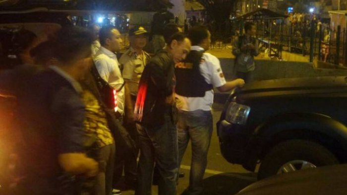 Petunjuk Teror Kampung Melayu Ada di Saku 'Pengantin Bom' - Tribun ... Petunjuk Teror Kampung Melayu Ada di Saku 'Pengantin Bom' - Tribun ...