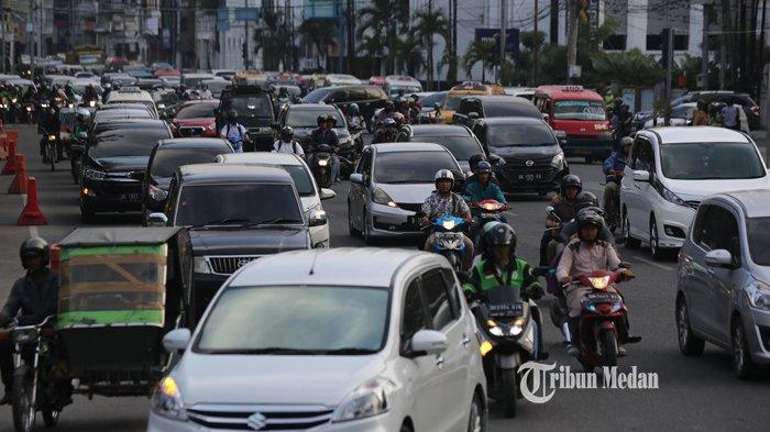 BERITA FOTO Ruas Jalan Kawasan Lapangan Merdeka Medan Rawan Kemacetan ...