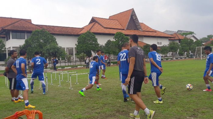 Eka Ramdani Ikut Latihan Perdana Persib Bandung, Berikut Daftar Skuat ...