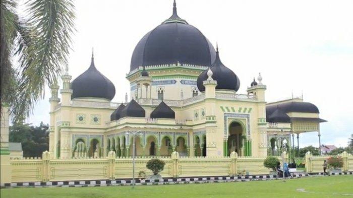 Masjid Azizi Tanjung Pura, Peninggalan Megah Kesultanan Langkat yang ...