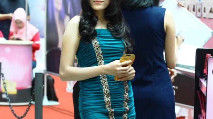 Meli Winda Andayani, Tetap Percaya Diri Walau Heels Goyang - Tribun-medan.com