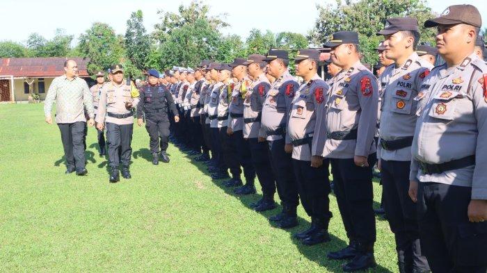Sematkan Pita Tanda Ops Lilin Toba, Kapolres Pematangsiantar Turunkan 300 Personil Amankan ...