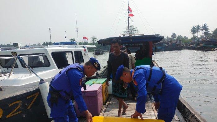 Mencegah Bale Pers Masuk Melalui Perairan Sat Polair Polres Tanjung Balai Patroli Laut - Tribun ...