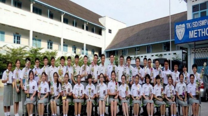 Methodist 2 Berikan Apresiasi pada Siswa Banggakan Sekolah Skala Nasional dan Internasional ...