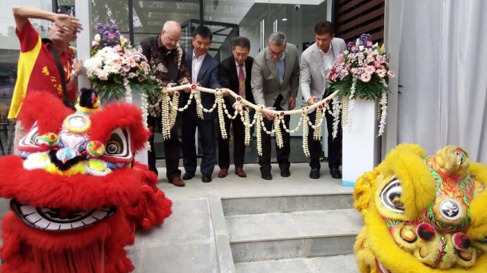 Sumbang 15 Persen Total Bisnis, Amway Buka Flagship Store di Medan ...