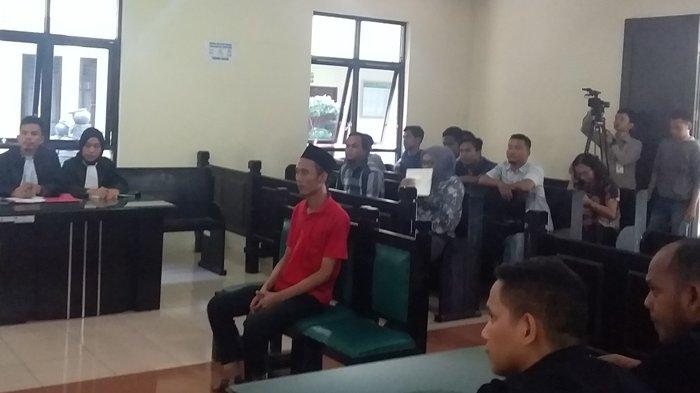 Yusroh Divonis 9 Bulan karena Tulis Copot Kapolda di Grup WhatsApp, Ini ...