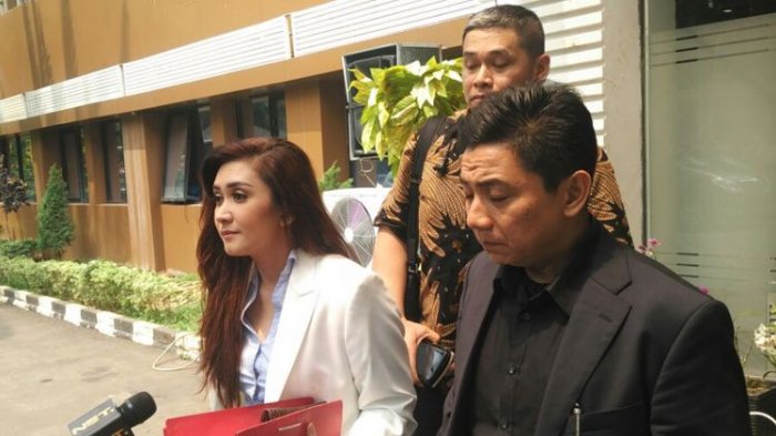 Nafa Urbach dan Zack Lee Sepakat Berpisah Baik-baik - Tribun-medan.com