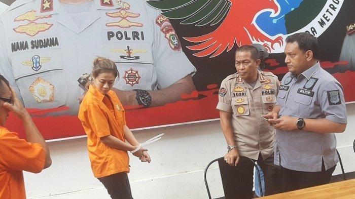 Ekspresi Nanie Darham, Artis Pemeran Air Terjun Pengantin Jadi Bandar ...