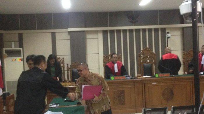 Kepala Dinas Ini Terpaksa Gadaikan SK PNS Demi Memenuhi Permintaan ...