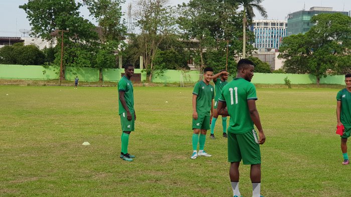 Pemain Ghana Patrick Asare Tak Mumpuni, Penyebab Pelatih PSMS Depak ...
