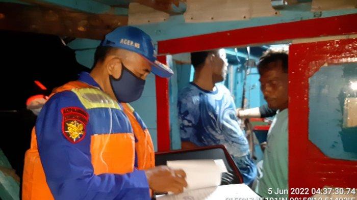 Satpolair Polres Tanjungbalai Hentikan KM Hijir Ismail Karena Hal Ini - Tribun-medan.com