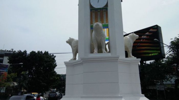 Wali Kota Ridwan Kamil Kecewa pada Si Pembuat Patung Maung Bandung ...