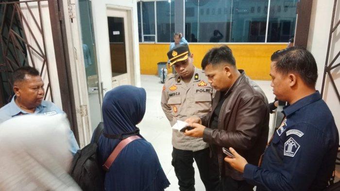 Polres Tanjungbalai Periksa Periksa Dokumen Penumpang Kapal Ferry ...
