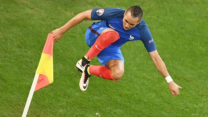 Berebut Tiket ke Lyon - Tribun-medan.com