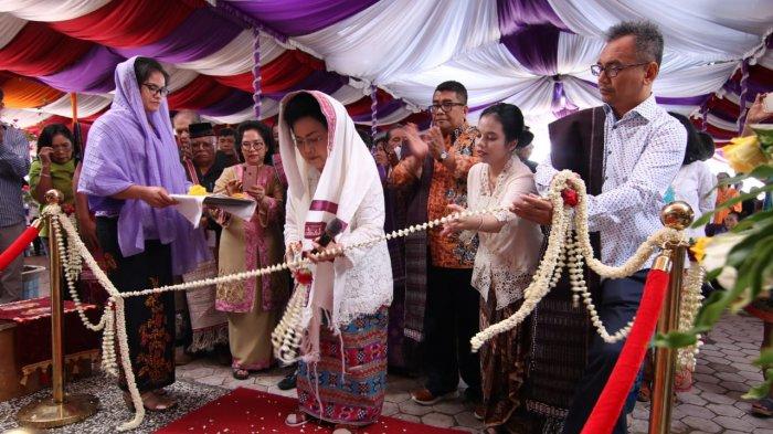 Kenang Almarhum Sutan Raja DL Sitorus, Rumah Parningotan Didirikan di ...