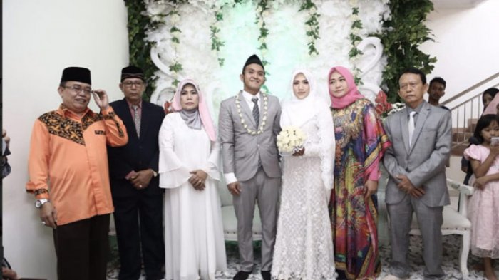 Resmi Menikah, Berikut Foto-foto Artis Caisar Aditya Putra dengan Intan Sri Mardiani - Tribun ...