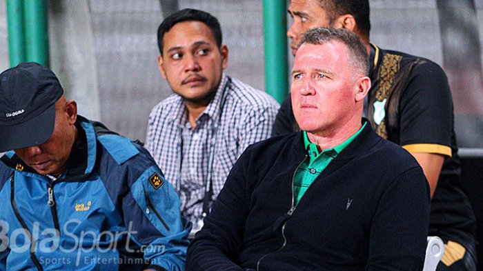 Pulang dari Inggris, Peter Butler Langsung Jadwalkan Dua Uji Coba Ini ...