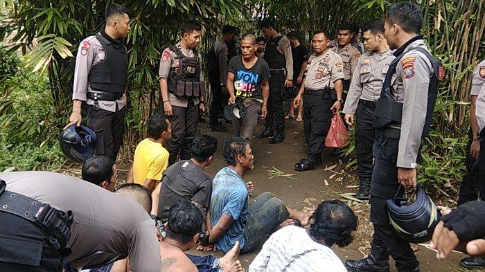 Kocak, Seorang Bandar Narkoba Kecapekan Dikejar Polisi Saat Penggerebekan: Capek, Haus Saya Pak ...