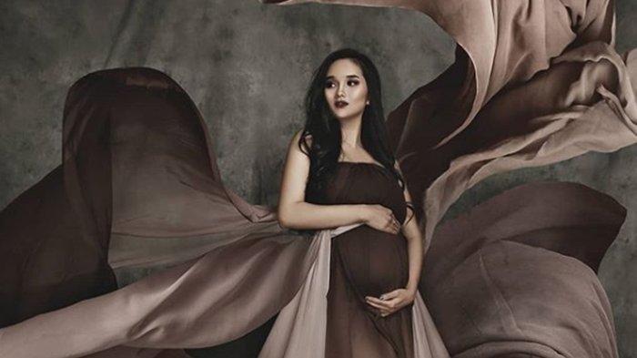 Pilih Menikah di Usia 18 Tahun, Faby Marcelia Kini Hamil Anak Kedua, Lihat Potret Maternitynya ...